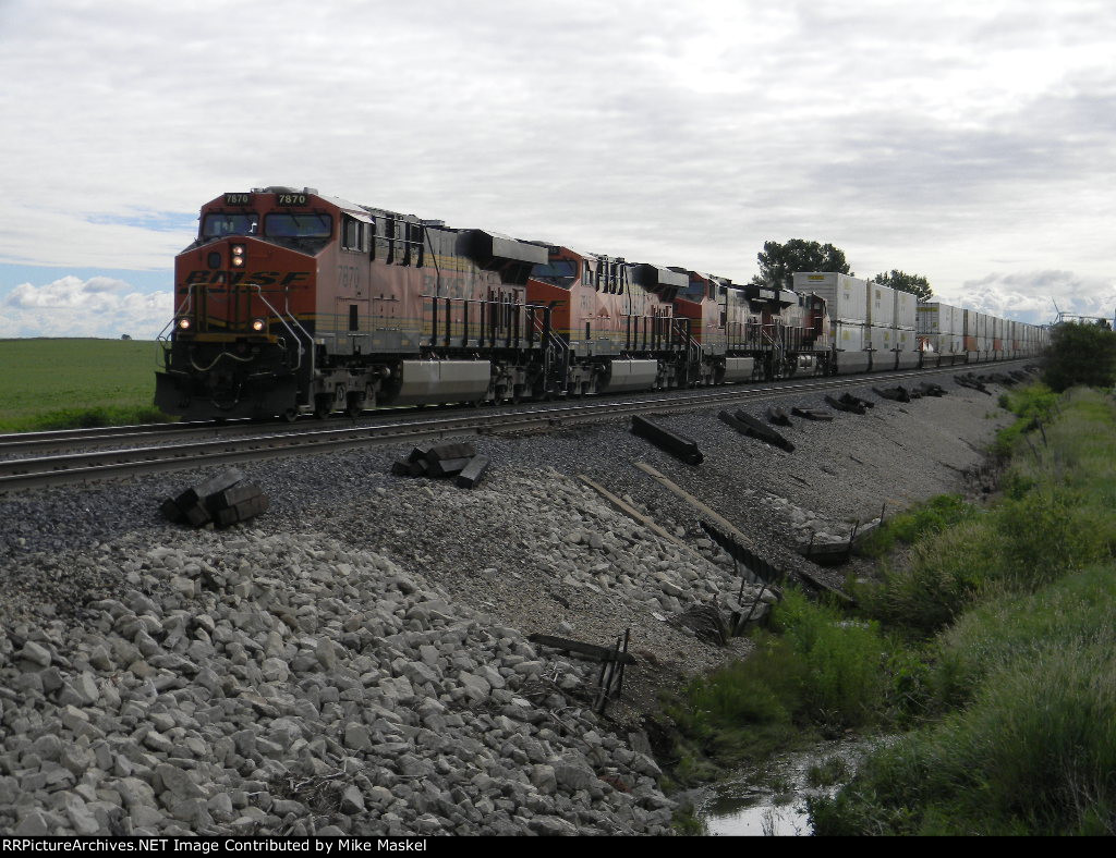 BNSF 7870